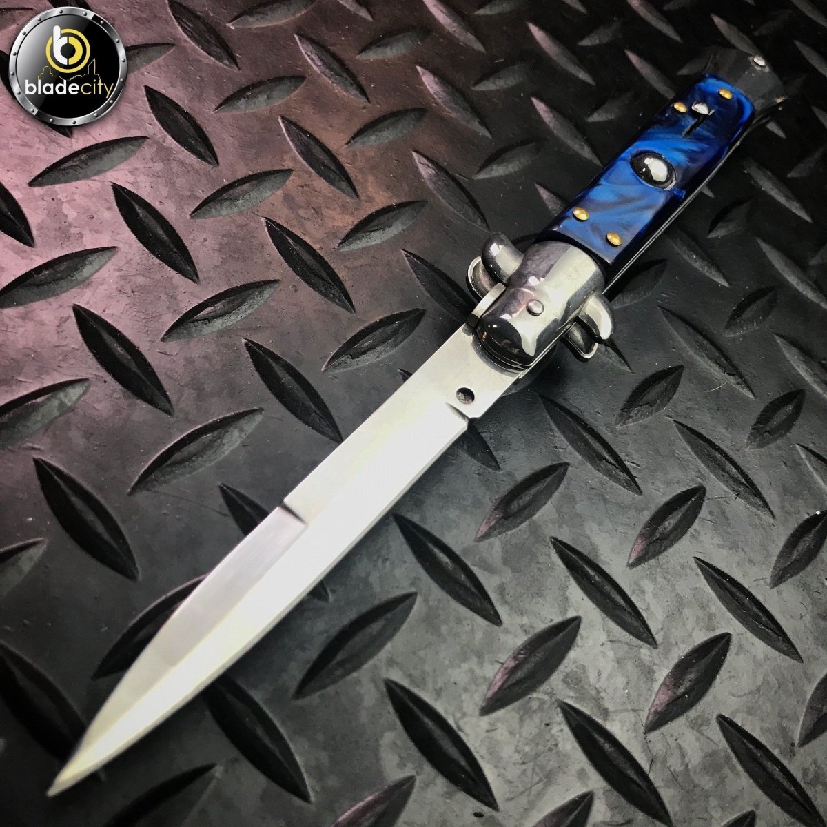 Italian Stilettos with Push Button | Blade City
