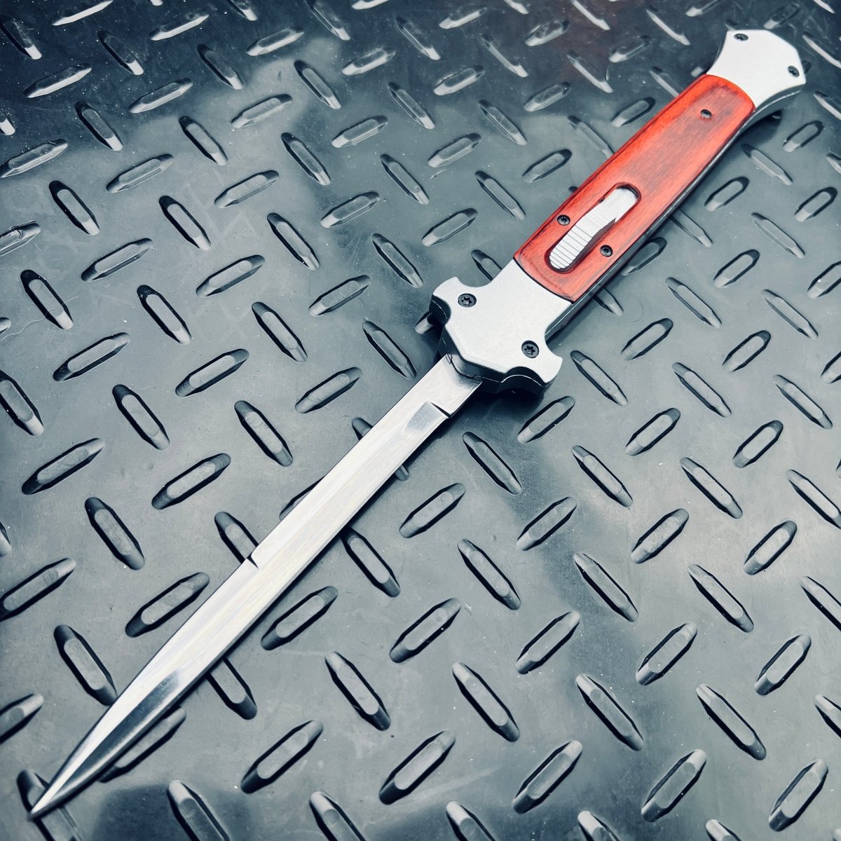 The Gargantuan Godfather 13" OTF Stiletto | Blade City
