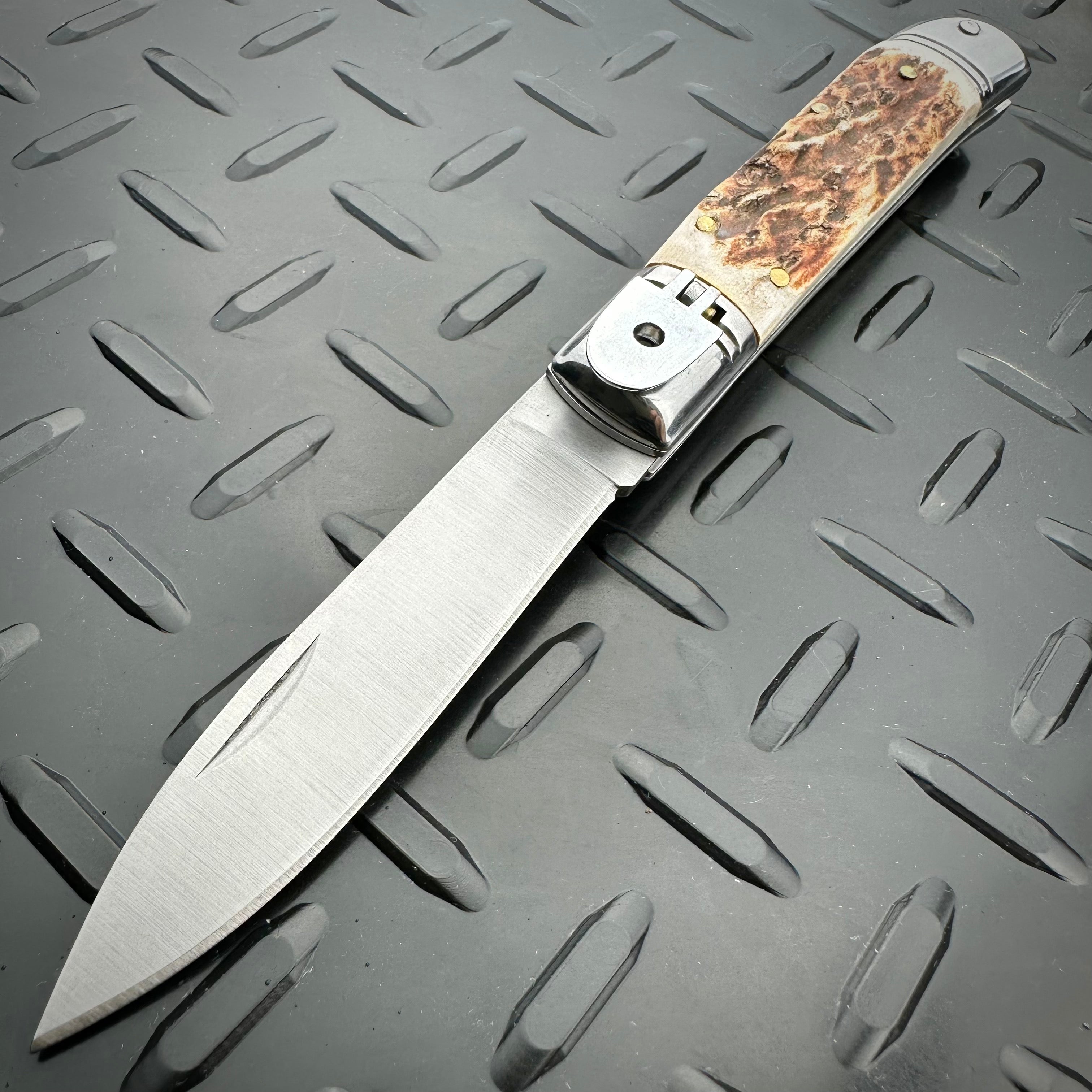 Valiant Leverlock Italian Switchblades | Blade City